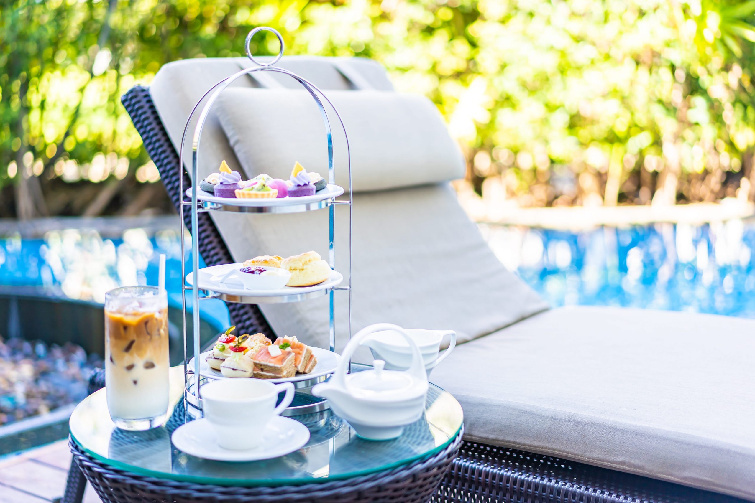 High Tea vs Afternoon Tea vs Low Tea vs Cream Tea vs Tea