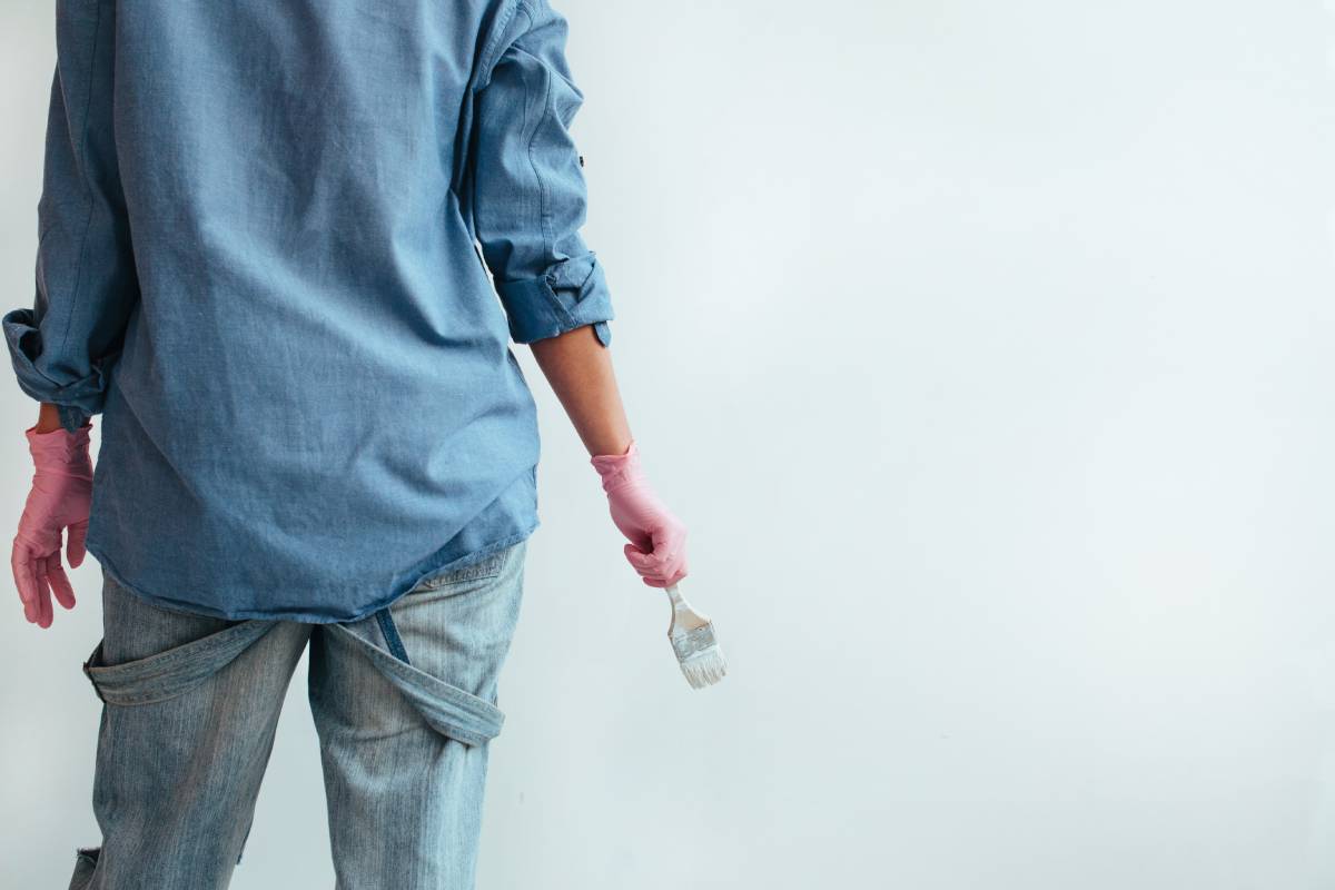 Back brushing in Painting: What are the benefits and is it Popular